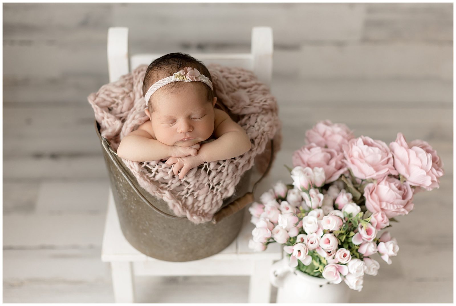 10 Newborn Mini Session Poses - Liz Viernes Photography Blog